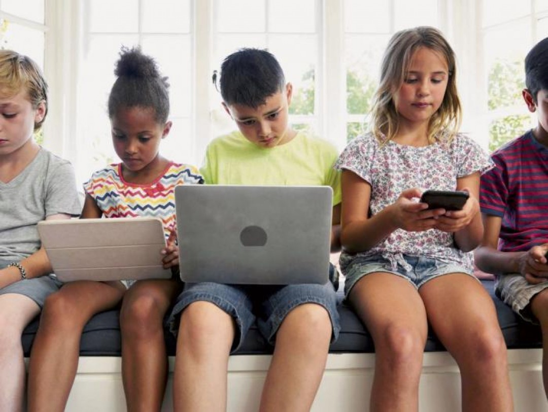 el ayuntamiento inicia un taller contra la brecha digital infantil