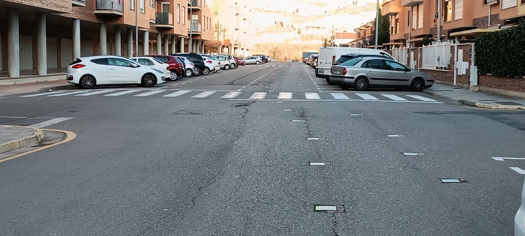 se inician obras de asfaltado en la calle leonardo chabacier